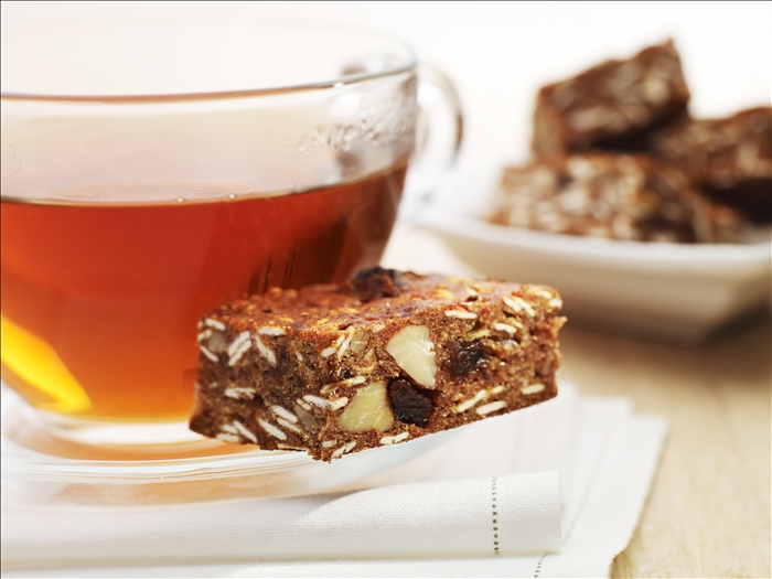LiveLighter - Healthy Date & Muesli Slice Recipe