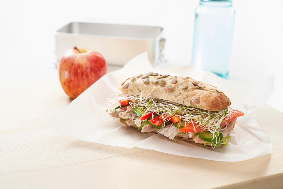 Chicken Pesto Chunky Roll recipe | Crunch&Sip®